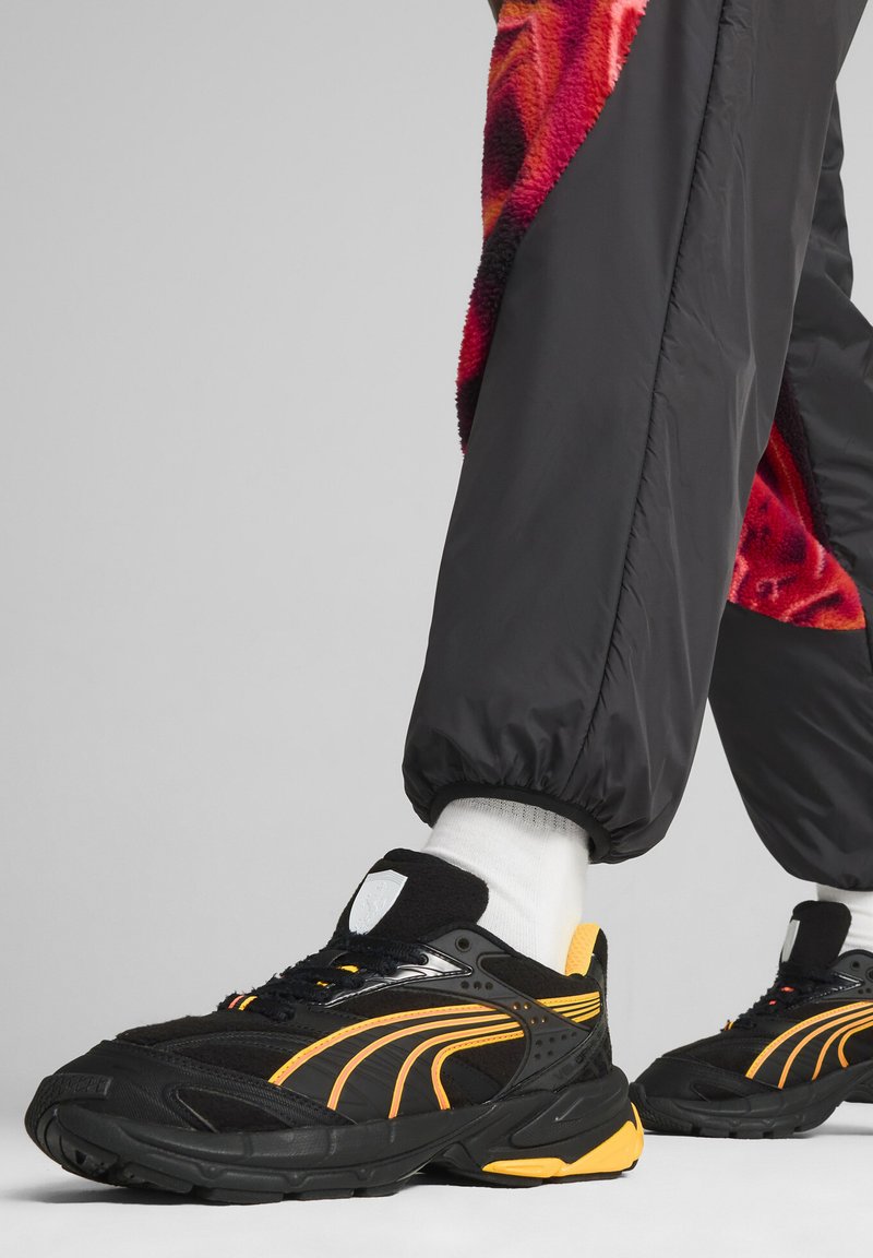 Puma SCUDERIA FERRARI VELOPHASIS SNEAKERS - Baskets basses - black/noir ...