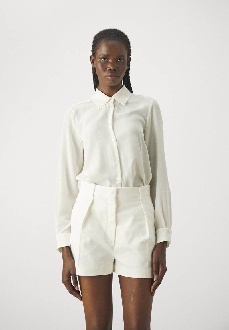Sportmax UNICO - Shorts - pantalone corto/white - Zalando.ie