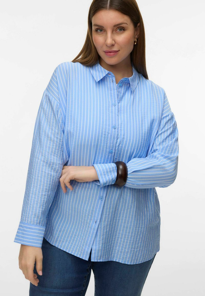 Vero Moda Curve VMCKAJA - Button-down blouse - vista blue/blue - Zalando