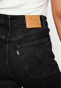 Levi's® RIBCAGE STRAIGHT ANKLE - Jeans Straight Leg - soda spring/black ...