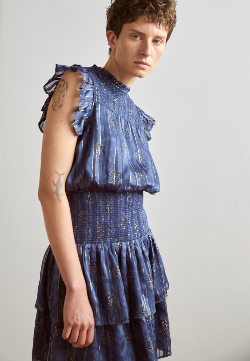 Scotch & Soda MINI DRESS WITH SMOCK STITCH DETAIL - Koktélruha ...