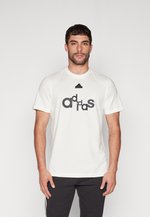adidas Sportswear Print T-shirt - off white/white - Zalando.co.uk