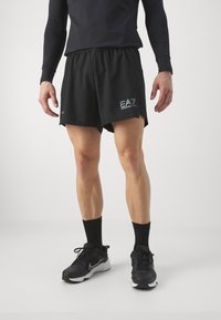 EA7 Emporio Armani TOP PERFORMER SHORTS - kurze Sporthose - black/schwarz - Zalando.ch