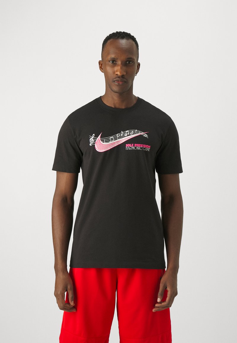 Nike Performance TEE - Triko s potiskem - black/bicoastal/černá ...