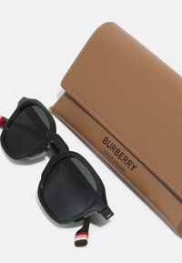 Burberry PERCY UNISEX - Sonnenbrille - green/dark grey/grün - Zalando.at