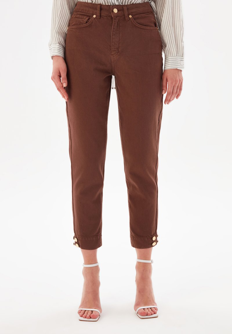 adL BUTTON DETAILED - Jeans Relaxed Fit - brown/braun - Zalando.de