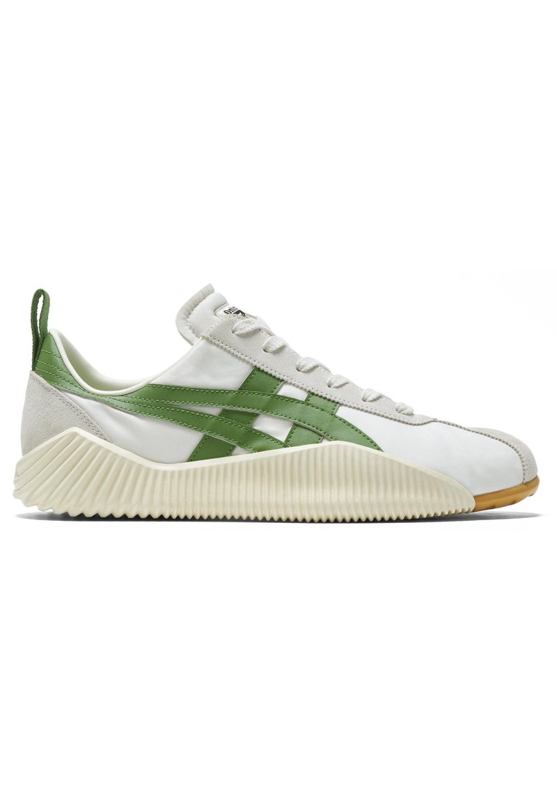 Onitsuka Tiger ACROMOUNT - Trainers - cream spinach green/sand - Zalando.ie