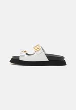 MOSCHINO MAXI LETTERING - Mules - bianco/white - Zalando.co.uk