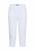 BRAX PAMINA CAPRI - Denim shorts - white - Zalando