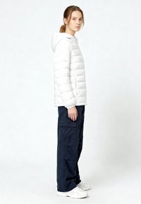 Mira Paris BASIC LIGHT PADDED - Winter jacket - off-white/white - Zalando