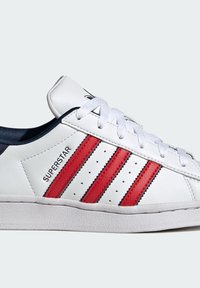 adidas Originals SUPERSTAR - Sneaker low - cloud white better scarlet ...