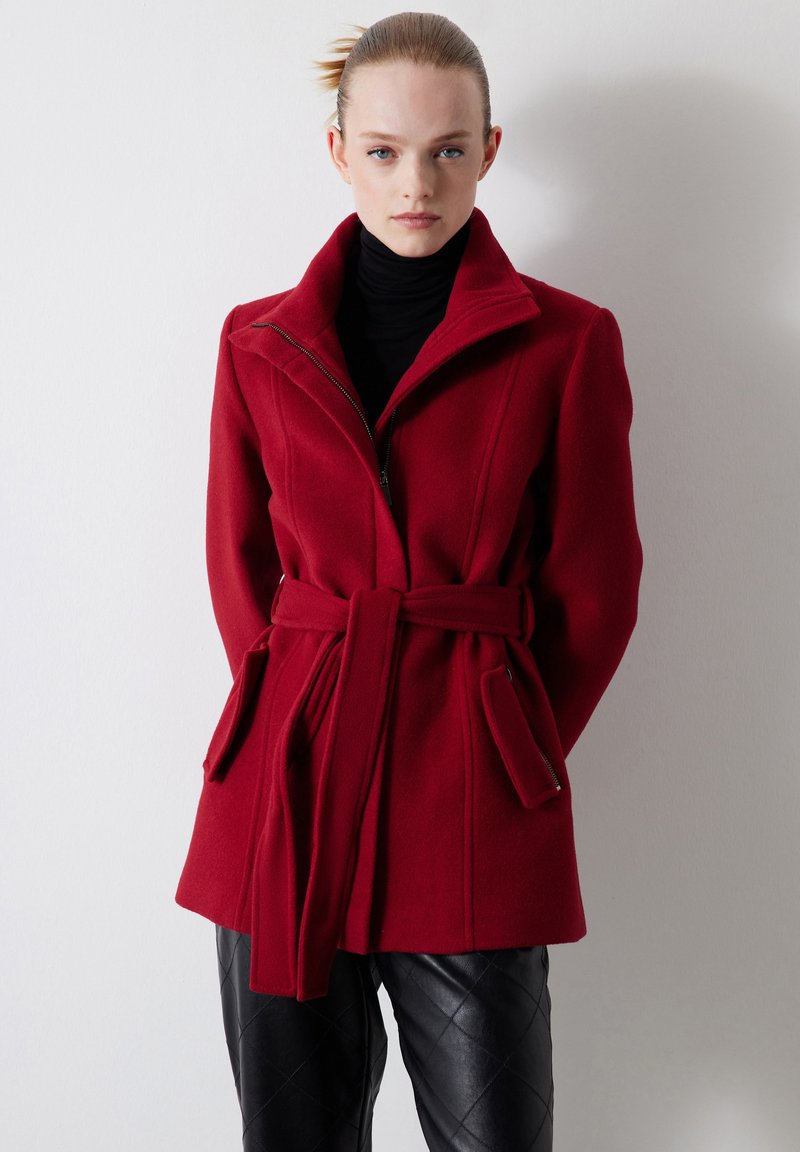 Ipekyol HEAVY REGULAR FIT BELTED CACHET - Kurzmantel - red/rot - Zalando.de