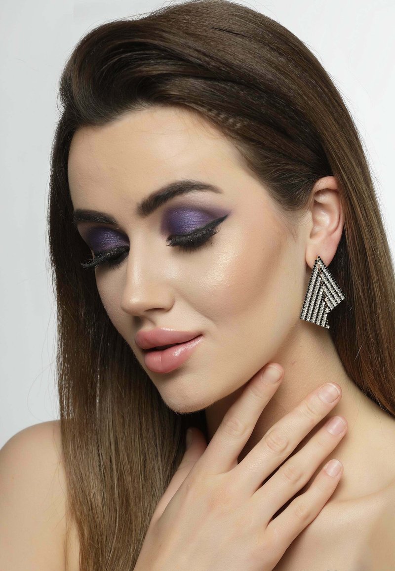 AVANT-GARDE PARIS ASYMMETRICAL TRIANGLE - Boucles d'oreilles - white ...