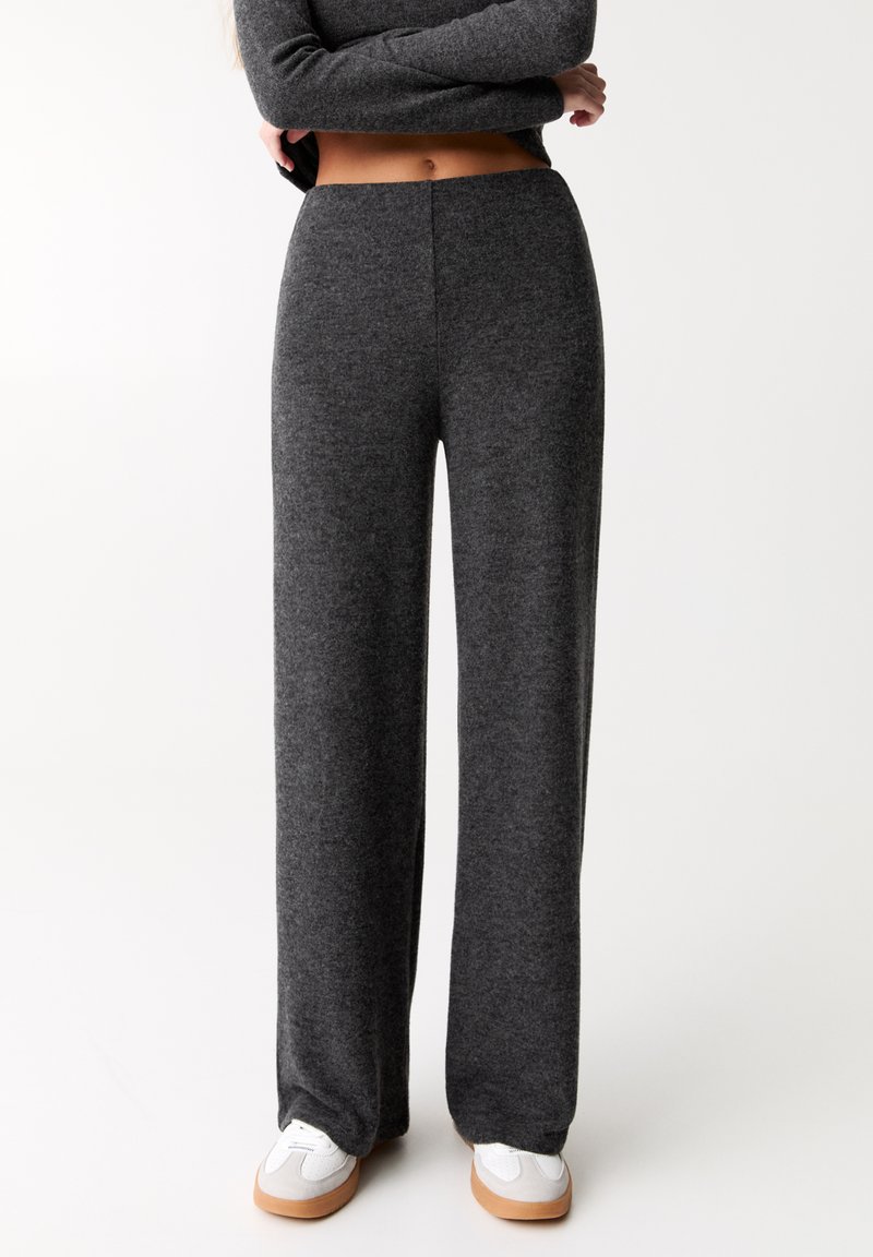 PULL&BEAR WIDE - Housut - dark grey/tummanharmaa - Zalando.fi