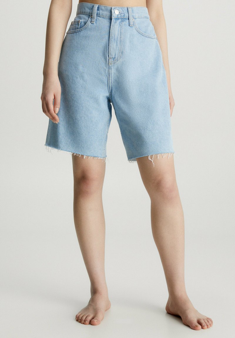 Calvin Klein Jeans HIGH RISE - Jeans Shorts - denim light/selvage denim ...