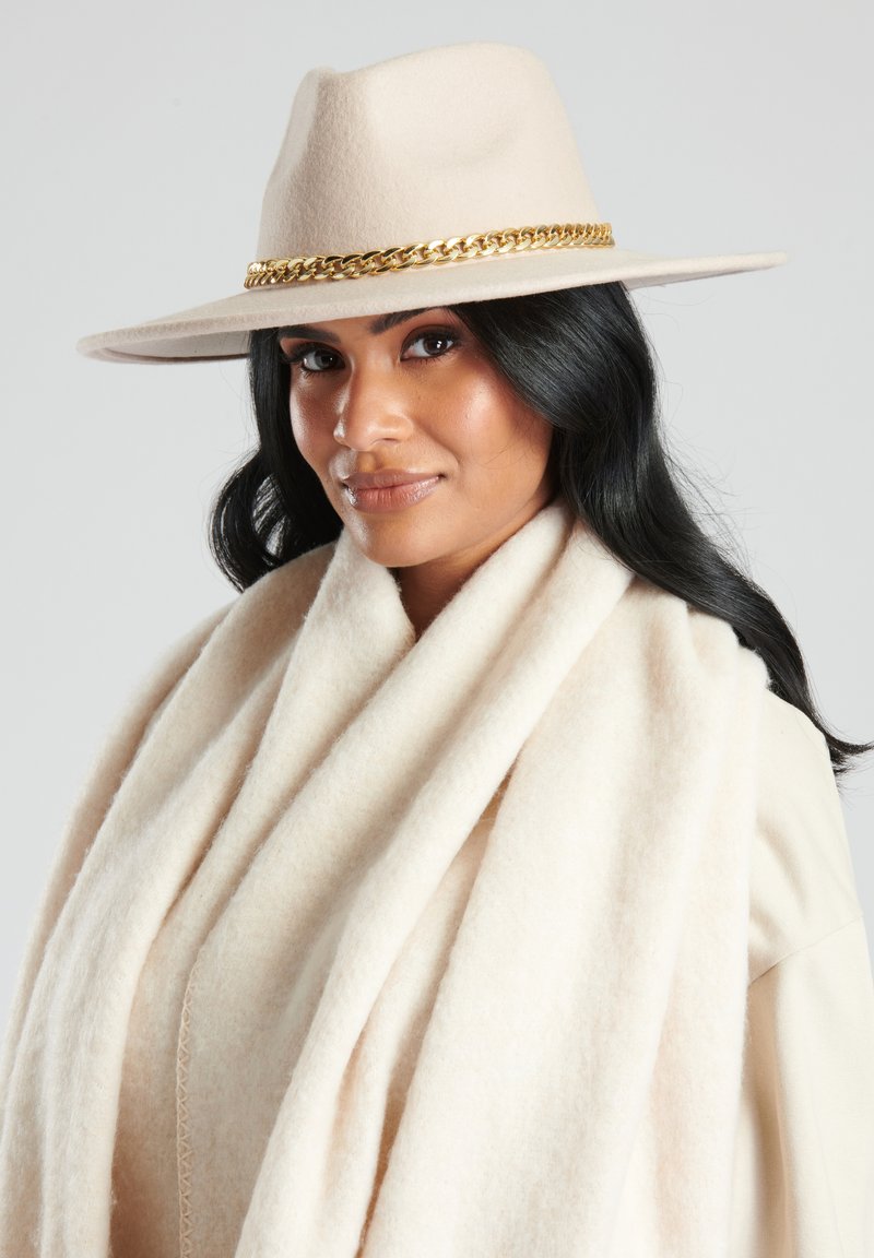 South Beach WOOL FEDORA WITH CHAIN - Sombrero - cream/crema - Zalando.es
