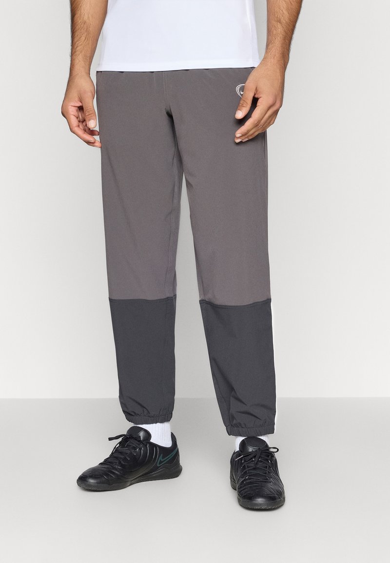 Nike Performance PANT - Outdoorbukser - medium ash/off noir/summit ...