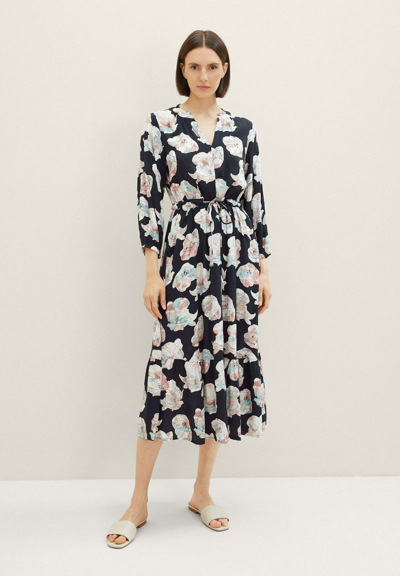 TOM TAILOR Freizeitkleid - tie dye flower design/schwarz - Zalando.at