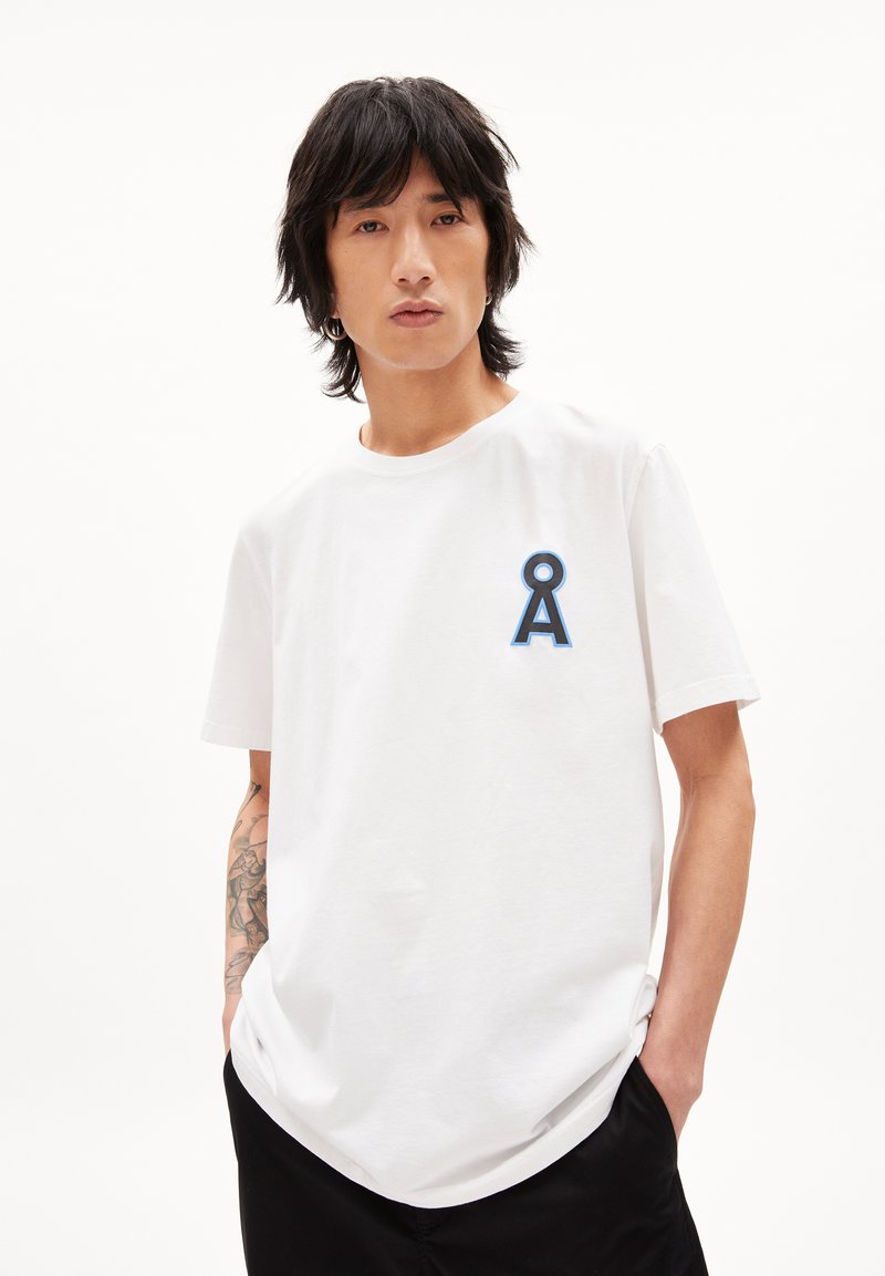 ARMEDANGELS AADONI A SIGNATURE - T-Shirt print - white/weiß - Zalando.de