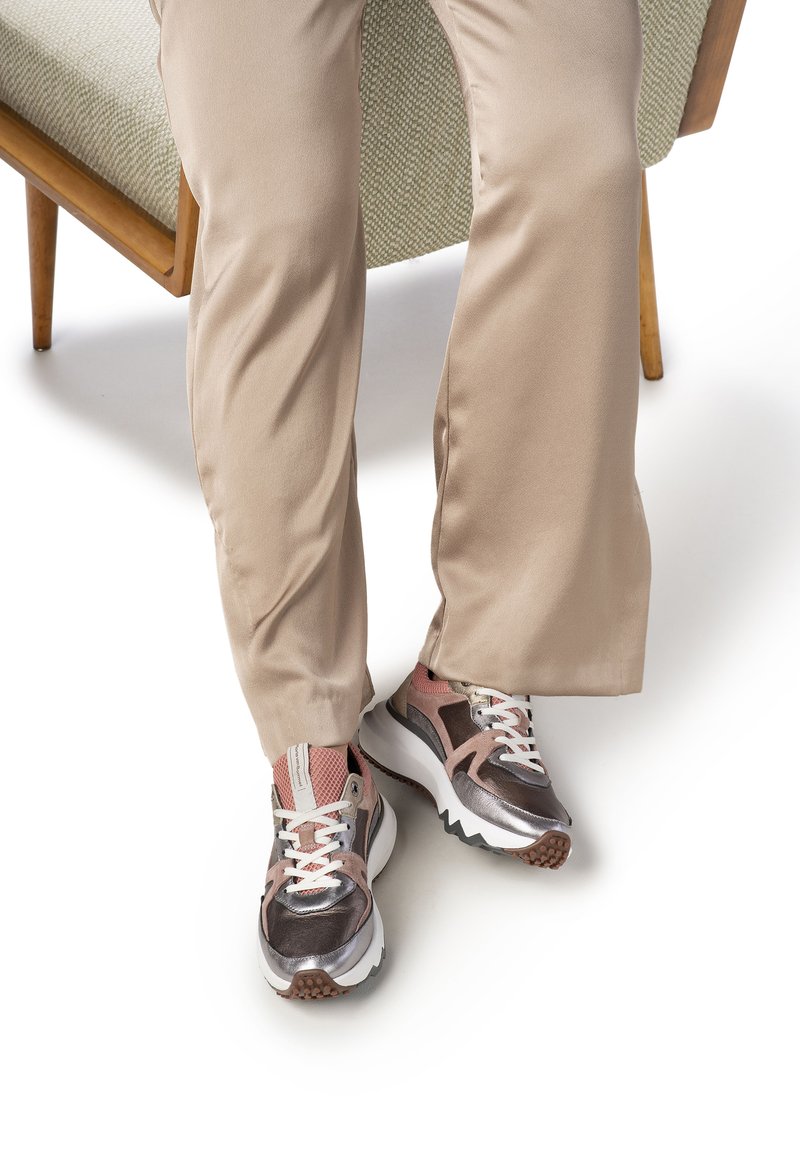 Floris van Bommel CURVI 01.0 - Zapatillas - silver/plateado - Zalando.es