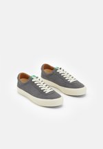 Last Resort AB VM001 SUEDE LO UNISEX - Baskets basses - grey/white/gris ...