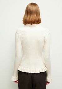 adL RUFFLED - Vest - vanilla/crème - Zalando.nl