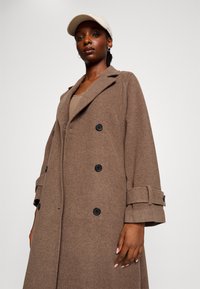 Object Petite OBJKEILY - Abrigo clásico - melange/gris claro jaspeado ...