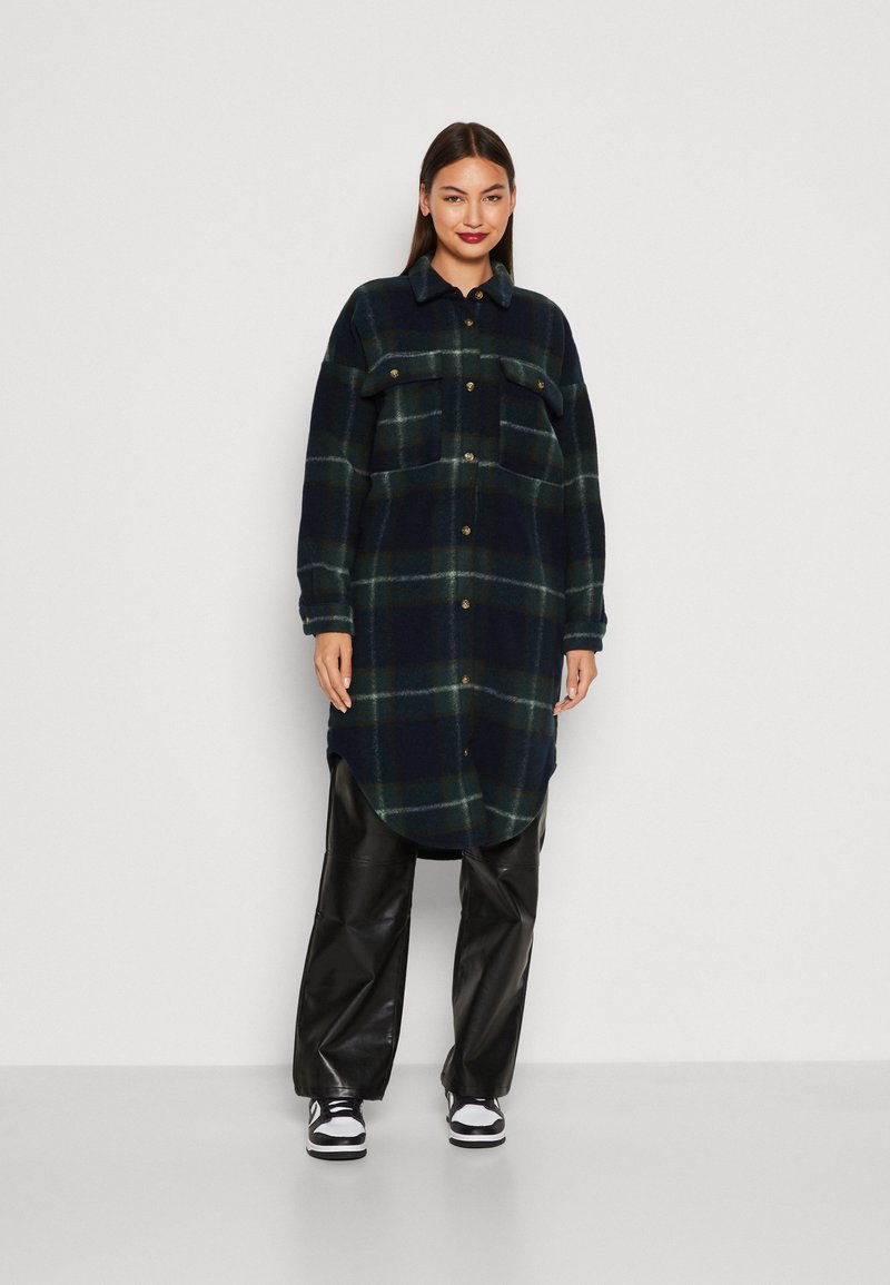 Noisy May NMJONAS LONG SHACKET - Abrigo clásico - navy/ponderosa pine ...