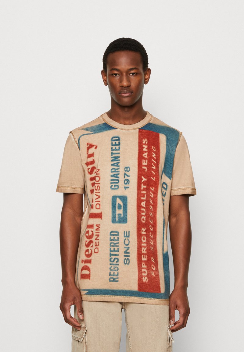 Diesel JUST UNISEX - T-shirt print - sand/beige - Zalando.nl