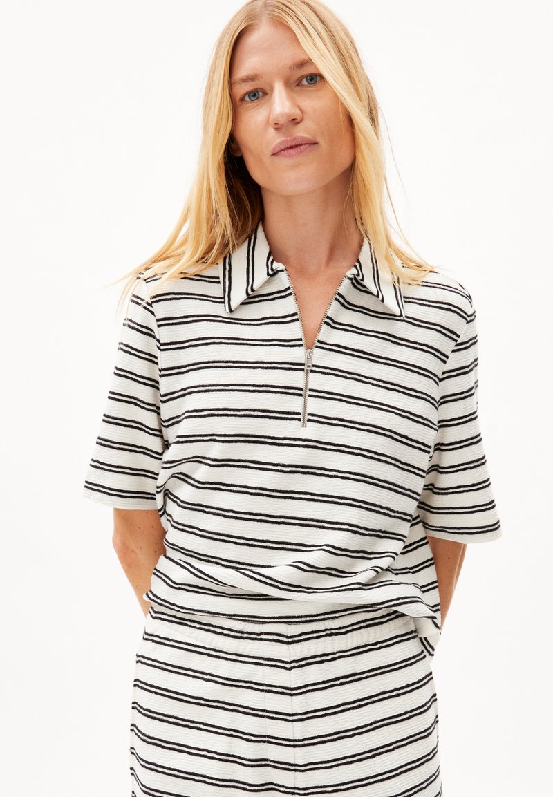 ARMEDANGELS NIDAA NIDAA - Polo shirt - oatmilk black/black - Zalando.de