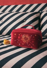 Rockett St George EMBELLISHED FOLD OUT - Necessär - red/röd - Zalando.se