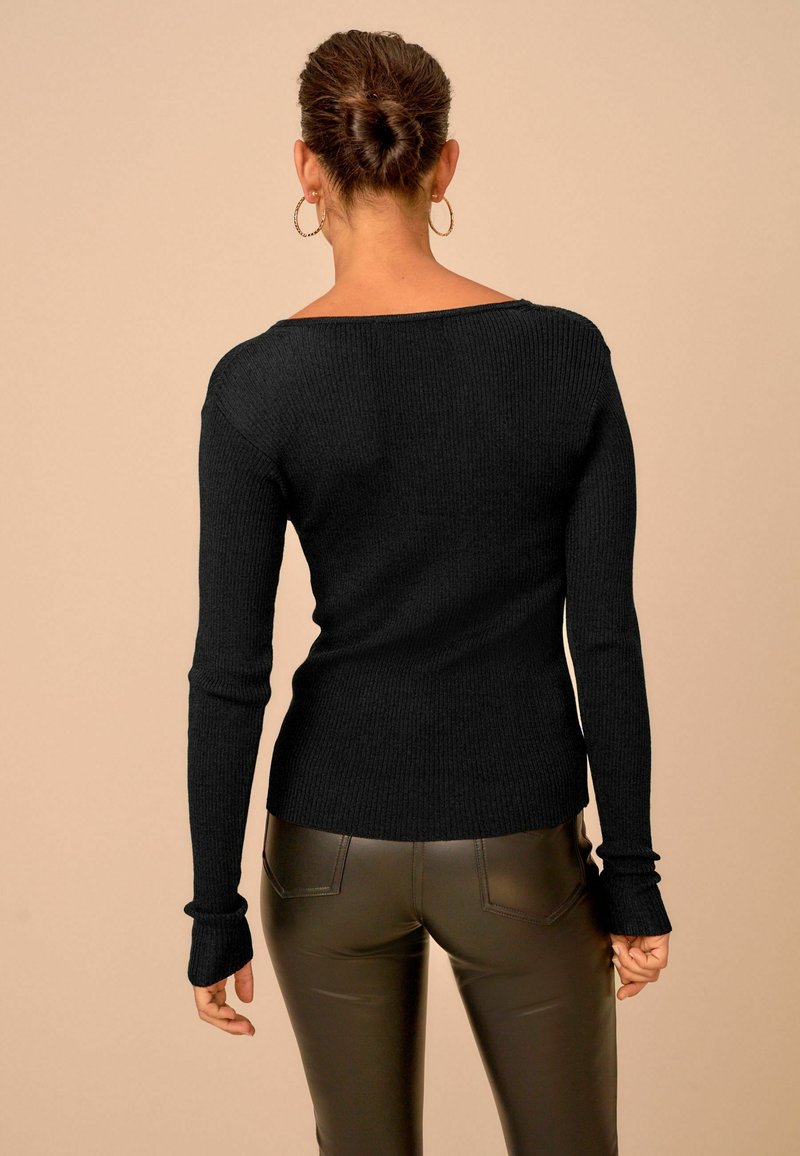 Next Gem Buckle Detail V-Neck Knit Top - Strickpullover - black/schwarz ...