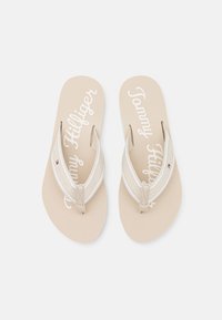 Tommy Hilfiger GRAPHIC BEACH - Baseina apavi - classic beige/bēšs ...