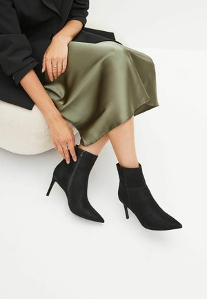Next CHISEL TOE CHELSEA REGULAR WIDE FIT - Stivaletti - black/nero ...