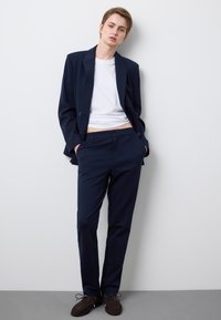 Stefanel SLIM FIT - Chino - dark blue/blau - Zalando.at