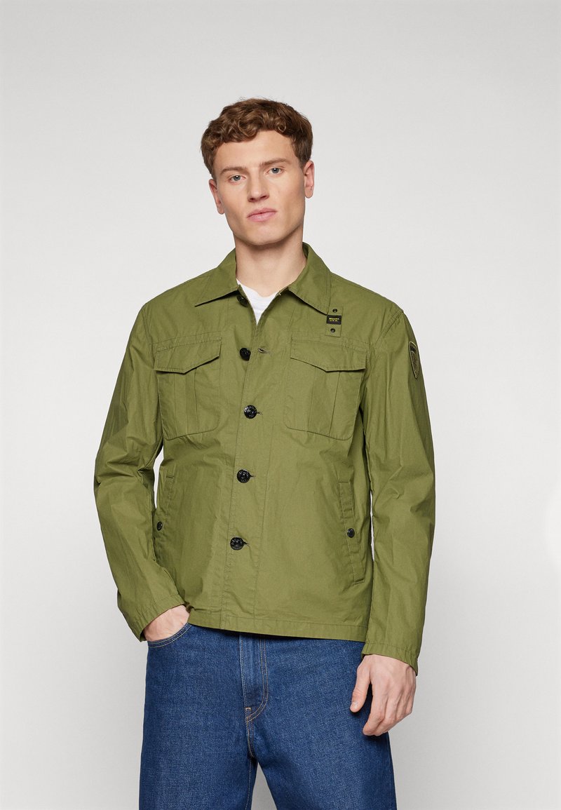 Blauer FASHION MILITARY OVER SHIRT JACKET MULTI POCKET - Chaqueta fina - hedge green/caqui ...