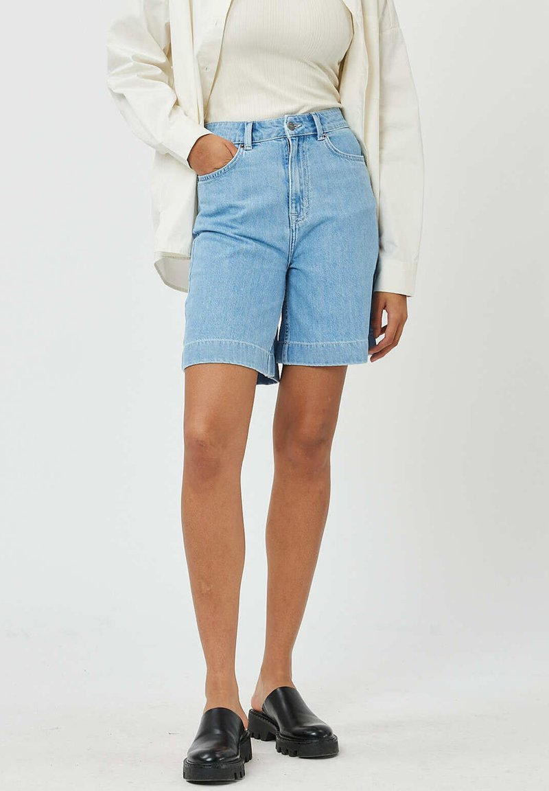 Minimum SOLEIMAS - Jeans Shorts - faded denim/hellblau - Zalando.at