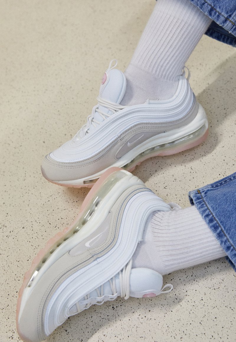 Nike Sportswear W AIR MAX 97 C/O - Tenisice - summit white/metallic ...