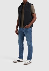 Pure Path REGULAR FIT - Weste - black/schwarz - Zalando.de