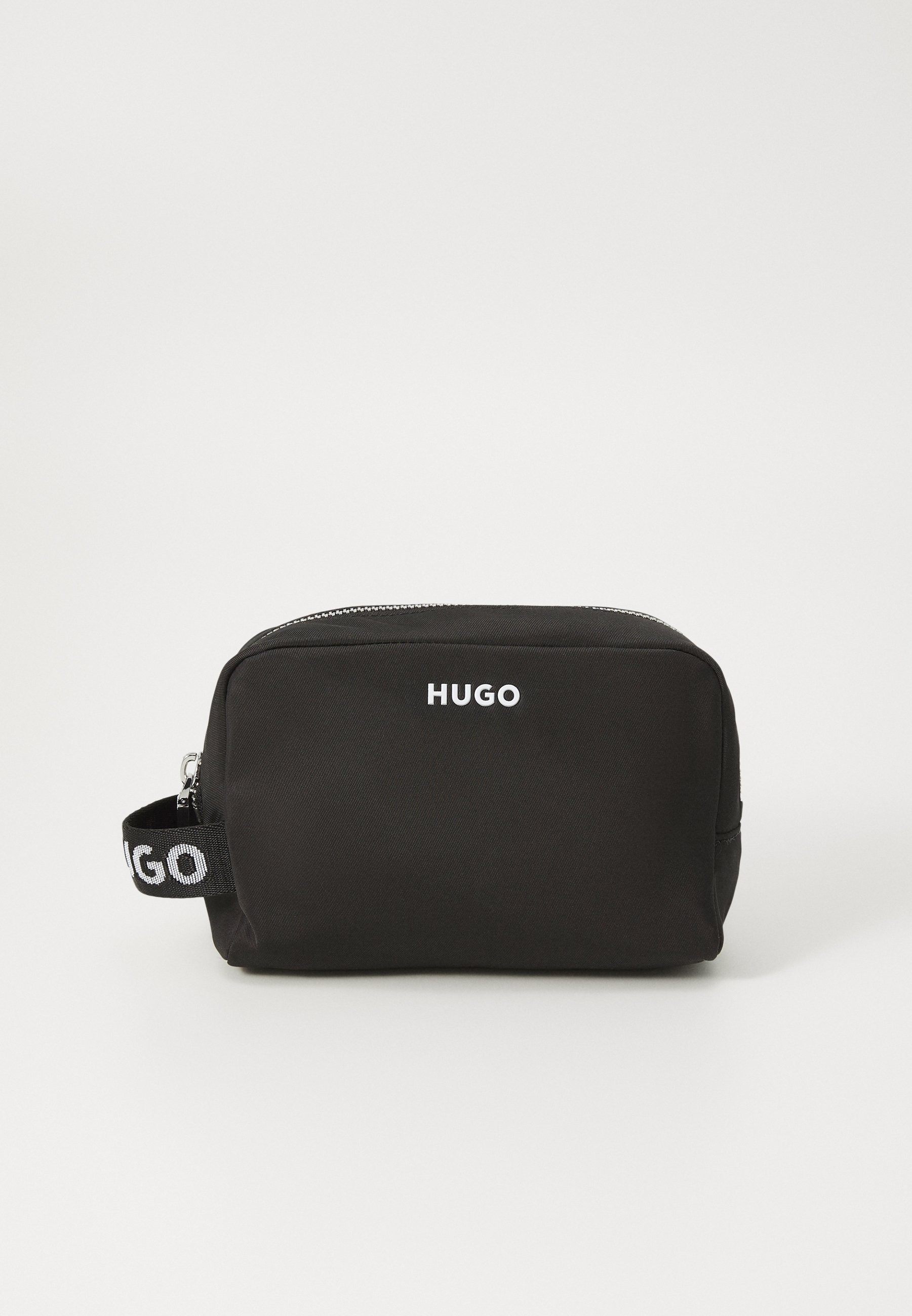 Hugo boss wash bag store
