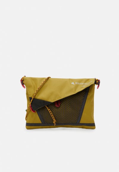 Klättermusen URUR - Ruksak - raven/čierna - Zalando.sk