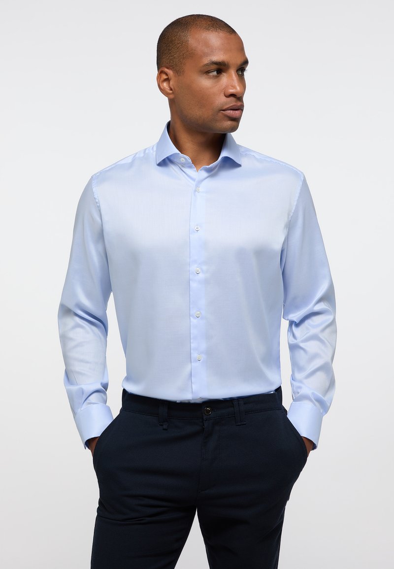 Eterna PERFORMANCE MODERN FIT - Hemd - hellblau - Zalando.at
