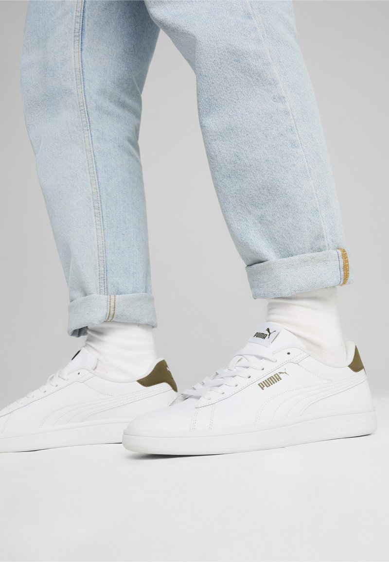 Puma SMASH 3.0 - Sneaker low - white-wild willow/weiß - Zalando.de