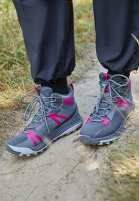 Merrell SIREN 4 MID GTX - Trekingové boty - granite/šedá - Zalando.cz