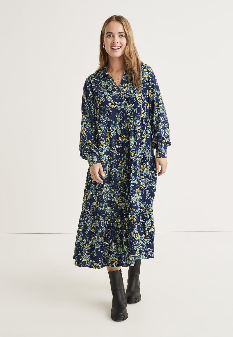 Cellbes of Sweden PATTERNED WITH FLOUNCE - Freizeitkleid - patterned ...