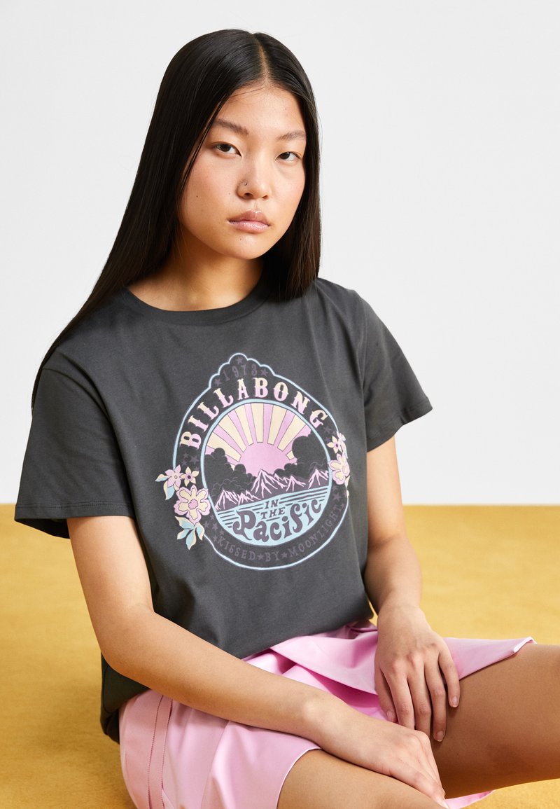 Billabong IN THE PACIFIC TEES - T-Shirt print - off black/schwarz ...