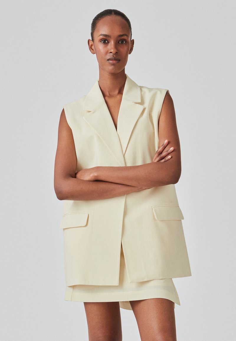 Modström DARIN VEST - Vest - pale sun/lysegul - Zalando.no