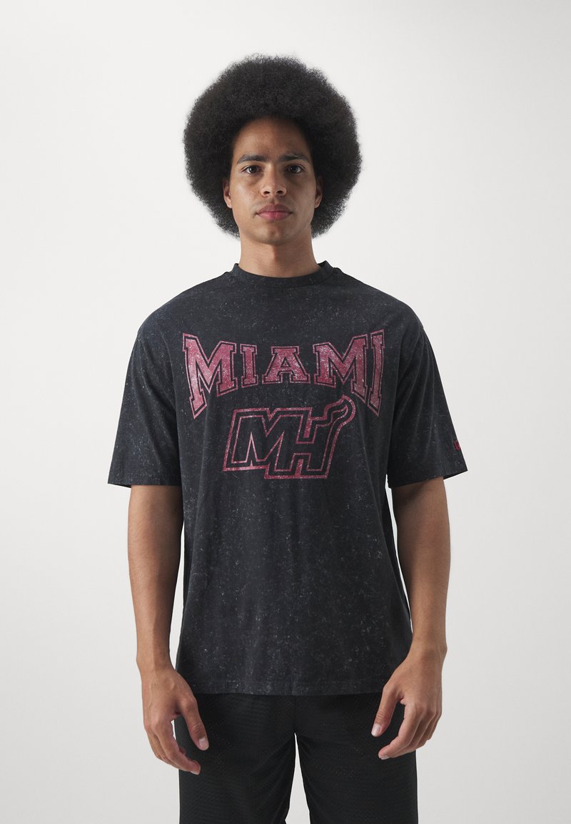 New Era NBA MIAMI HEAT WASHED TEE - Squadra - black/nero - Zalando.it
