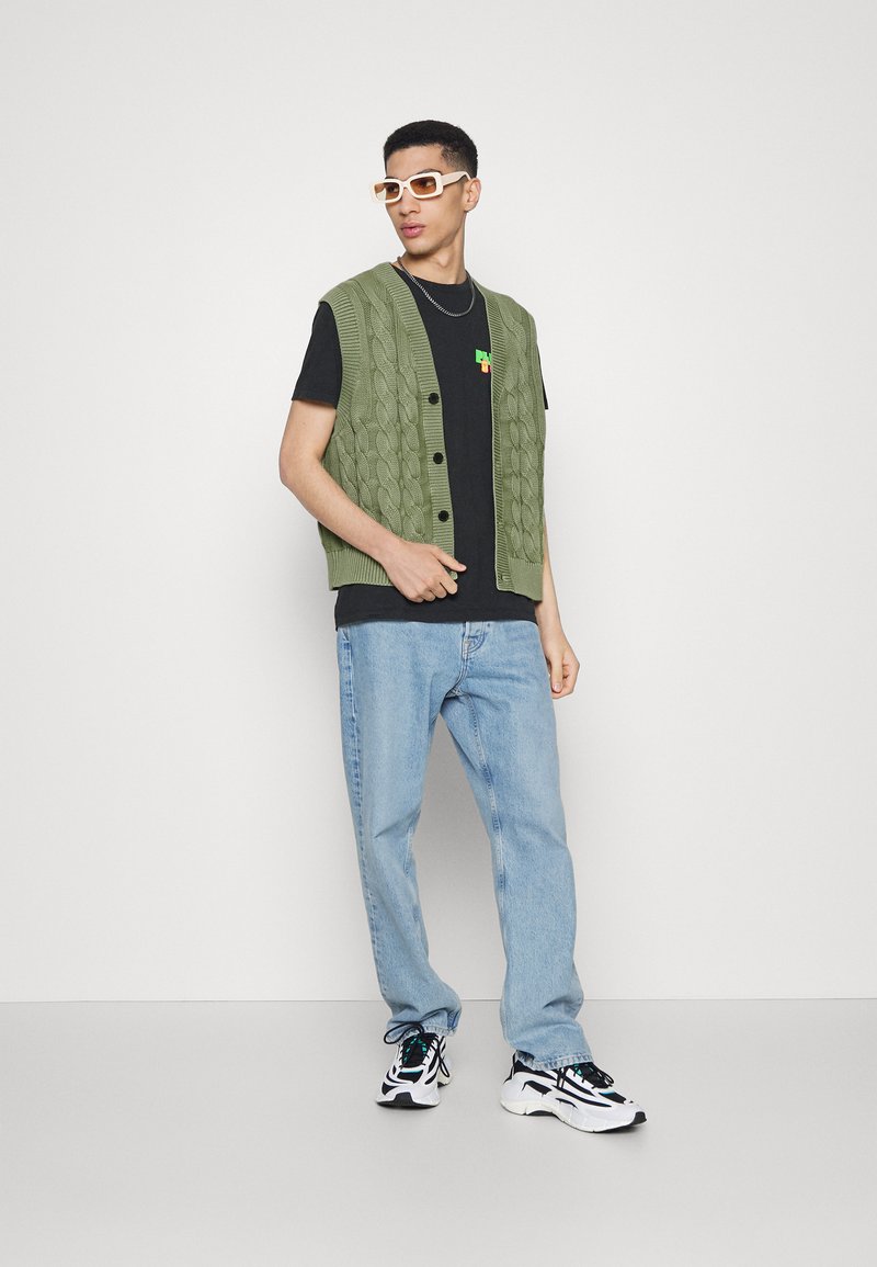 Weekday DARIO CABLE VEST UNISEX - Cardigan - washed green as sample ...