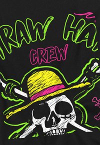 NETFLIX ONE PIECE SKETCH SKULL AND CROSS BONES - Print T-shirt - black ...